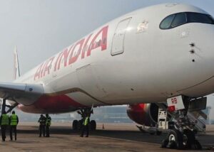 Une enquête s'ouvre alors que l'A350 d'Air India au roulage est ...