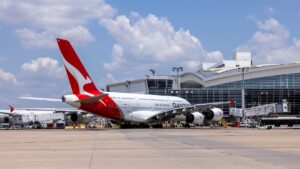 Qantas : le retour tant attendu du 10e A380 vire au cauchemar, un vol ...